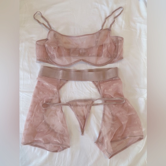SKIMS | Intimates & Sleepwear | Skims Sheer Logo 3 Piece Set Nwot ...
